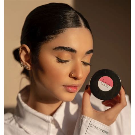 درباره ما لونا استور