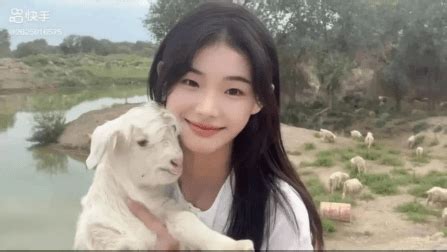 8分钟宰一只羊的00后女孩放羊比上班自由粉丝90 是男性有直播卖羊肉的想法 视频 生活 母羊
