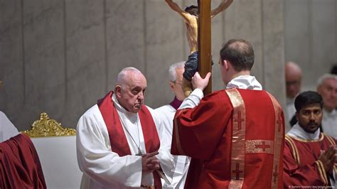 Патот на крстот без папата Франциско Dw 8 04 2023