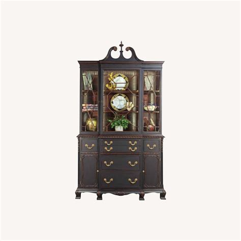 Georgian Display Cabinet Aptdeco