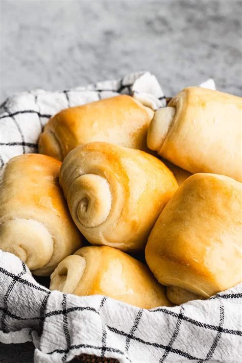 What Is The Difference Between Roll And Hand Roll All Difference