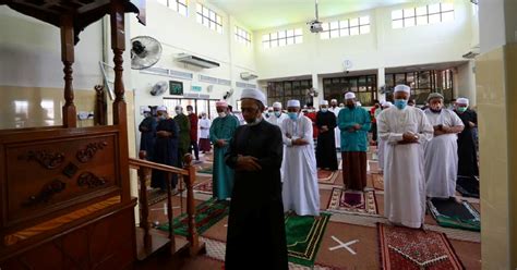 Pkp Solat Fardu Jumaat Aidilfitri Dibenarkan Di Perak Harian Metro