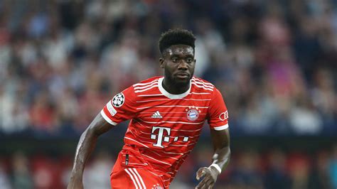 Alphonso Davies Karriere Erfolge Freundin Was Sie über den Bayern