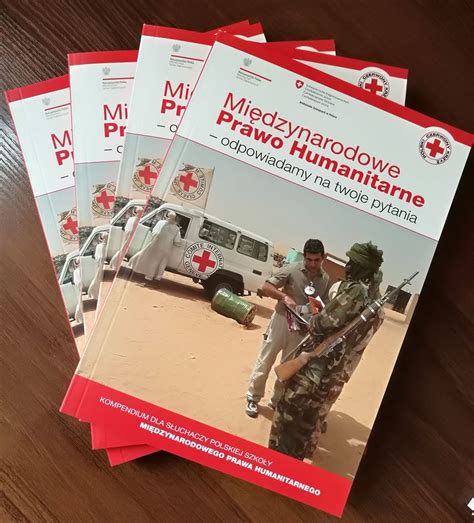 Publikacja Międzynarodowe Prawo Humanitarne odpowiadamy na twoje pytania PCK Kraków