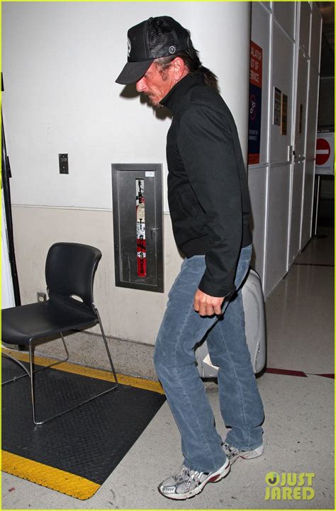 Photo Sean Penn Shirtless Buff Beach Body Photo Just Jared Entertainment News