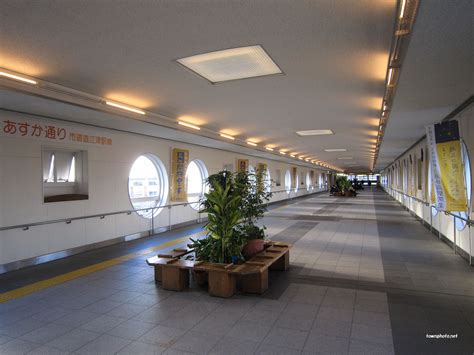直江津駅と駅前・あすか通り 上越市直江津の紹介 写真76枚