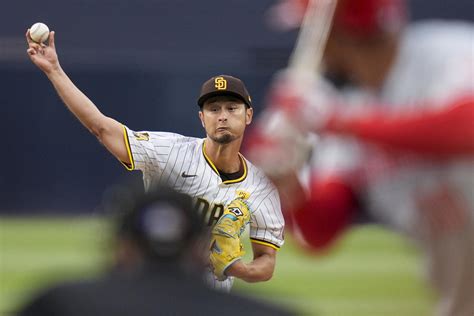 ダルビッシュ有が今季初勝利で日米通算197勝目 5回3安打無失点 首の張りで16日ぶり登板 Mlb写真ニュース 日刊スポーツ