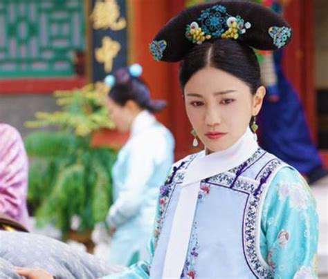 40岁左右还演少女的5位明星，佘诗曼和周迅都是43岁