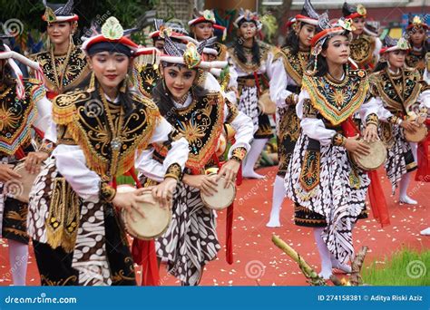 Indonesian Perform Reog Kendang Editorial Photo Image Of Celebration