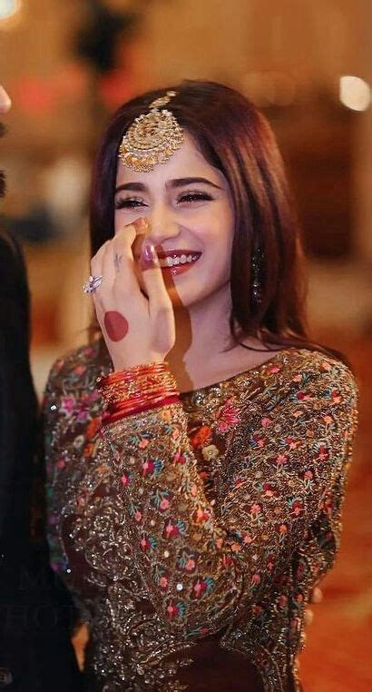 Aima Baig Dpz Celebrity Makeup Looks Hair Style On Saree Beautiful
