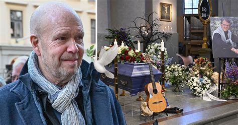 Lasse Kronérs Tårar Efter Agerandet Under Berghagens Begravning