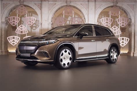 Mercedes Maybach Eqs Suv Is Next Level Electric Luxury Cnet