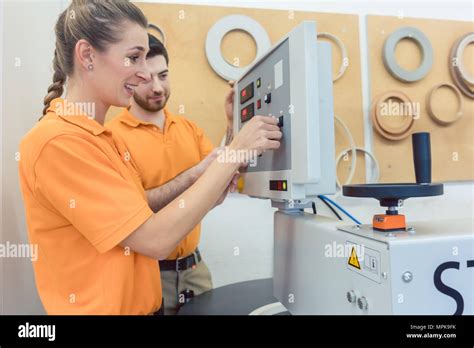 Team Der Tischler Programmierung Von Cnc Maschinen In Der Werkstatt