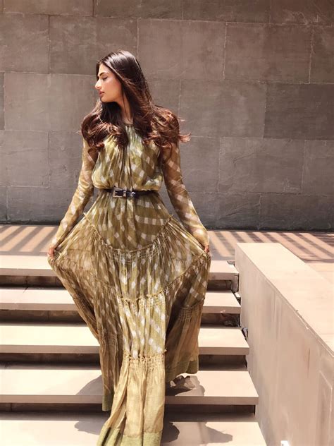 Athiya Shetty Added The Most Basic Touch To Her Maxi Dress Missmalini