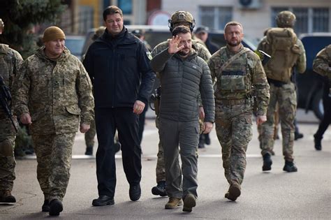 В России шок и зрада из за визита Зеленского в Херсон Диалогua