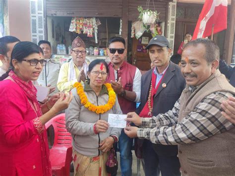 एमाले नेता विश्व कार्कीकी श्रीमती कांग्रेसमा प्रवेश