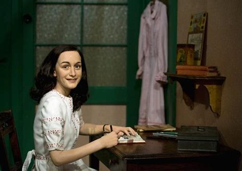 Фигура Анны Франк пополнила экспозицию музея Мадам Тюссо