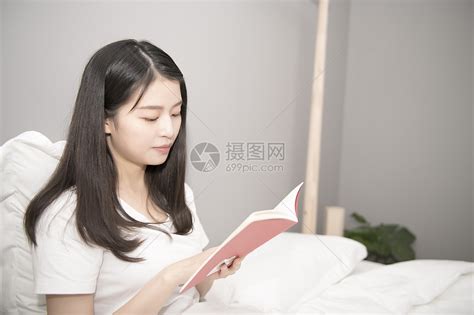 单身女子家居生活高清图片下载 正版图片500693947 摄图网