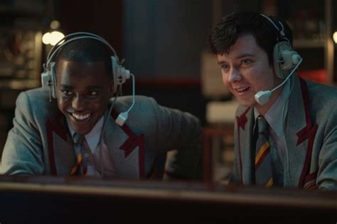 Sex Education Netflix Revela Novo Visual De Maeve E Data Da 3ª