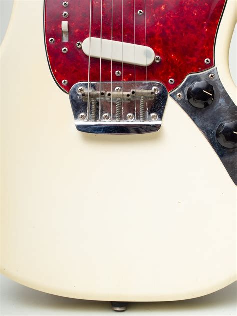 Vintage 1964 Fender Duo Sonic Solid Body Electric Guitar Olympic White