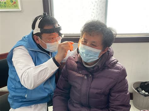 新南街道：玉龙社区开展爱耳日活动