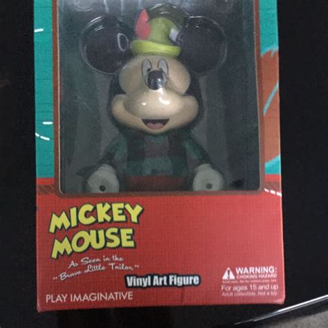 Vinyl Art Figure Mickey Mouse Hobbies And Toys Toys And Games On Carousell