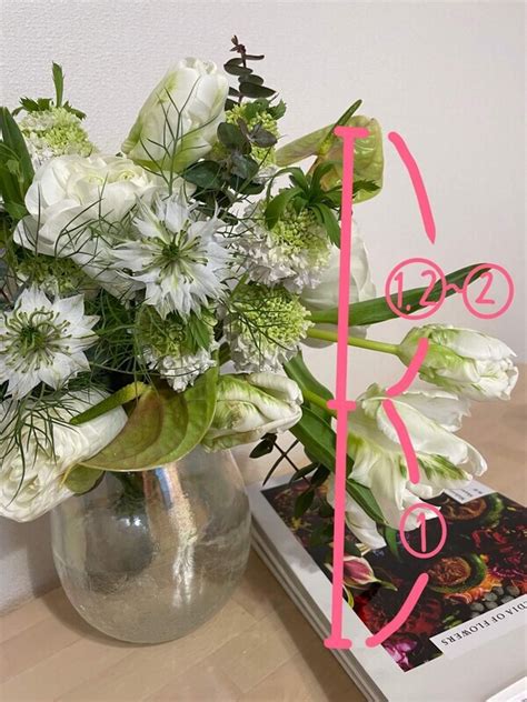 【現役花屋が教える】花と花瓶のバランスの良い生け方は？ ひとりでハナログ