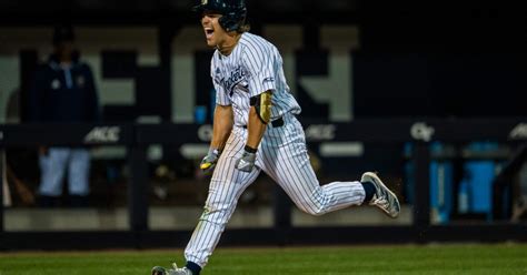 Drew Burress Named Dick Howser Trophy Semifinalist Georgia Tech Yellow Jackets