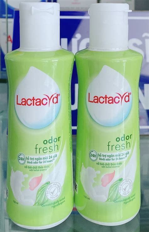 Dung dịch vệ sinh phụ nữ Lactacyd Odor Fresh 150ml
