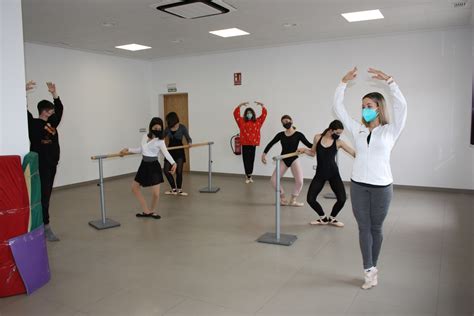 La Escuela Municipal De Danza Regresa Al Gimnasio Municipal Tras Su