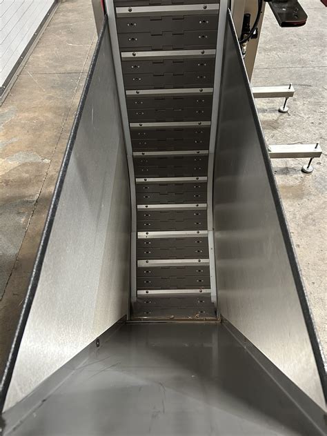 2019 ACCUTEK 6 QUILL INLINE BOTTLE CAPPER WITH CAP FEEDER SORTER
