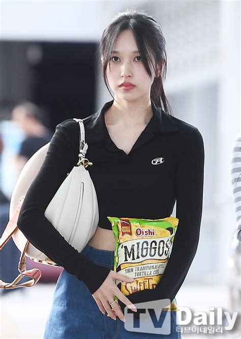 트와이스 미나 촬스의 이슈와 유머