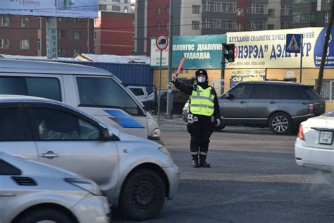 Замын цагдаа нарт амны хаалт олгожээ
