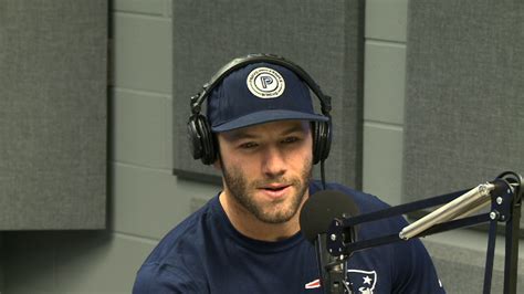 Julian Edelman Tinder Sex Girl Apologizes For Picture