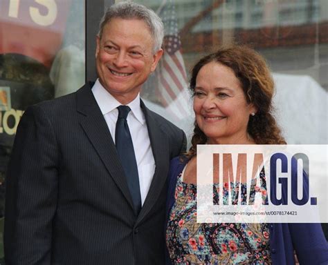 Moira Sinise