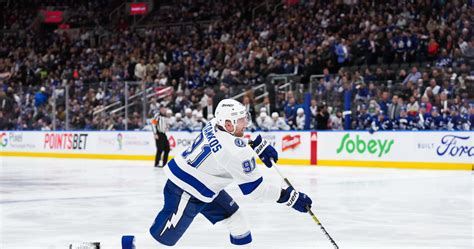 Nhl Rumors Steven Stamkos Predators Agree To 32 Steven Stamkos Shotoe