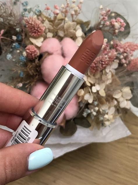 Помада для губ — цена 308 грн в каталоге Помада для губ Купить товары для красоты и здоровья по