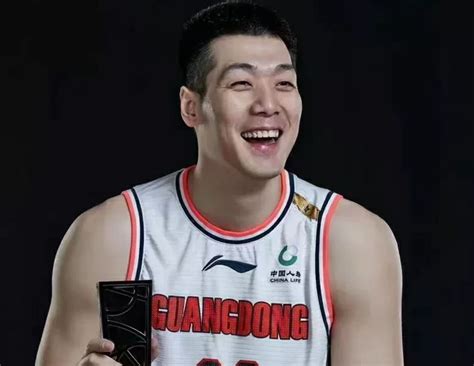 在广东效力14年之久，今却惨成拖油瓶，他愧对这顶薪身份 哔哩哔哩