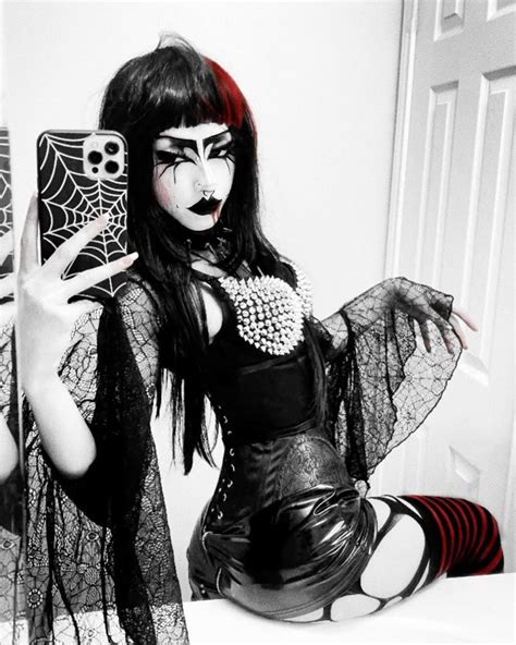 Trad Goth Cybrslum On Ig Goth Fashion Goth Women Goth Subculture