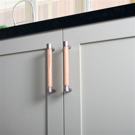 Elegant Kitchen Bar Handles By Finesse