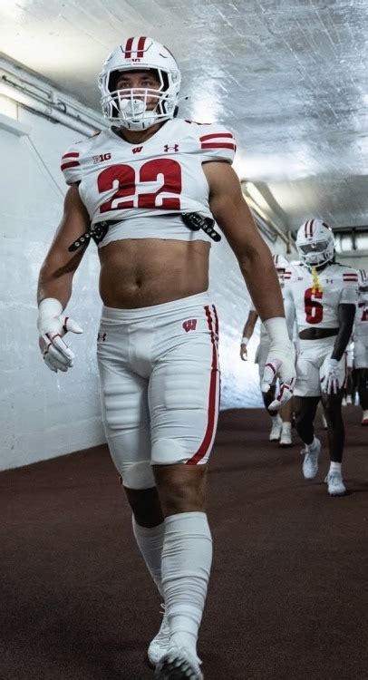 Id Follow Him Into The Locker Room Tumbex