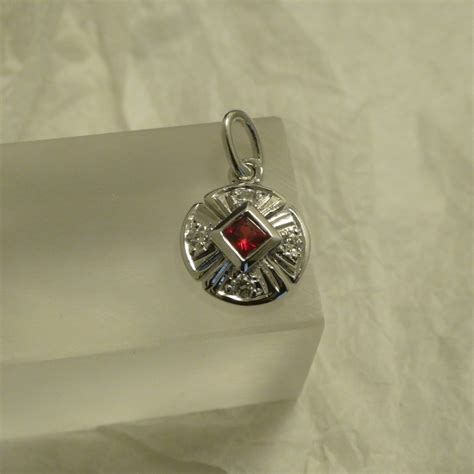 Ruby Jewellery Antique And New Sydney Designers Ruby Rings Necklaces And Pendants