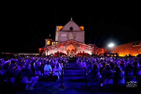 Assisi Xxi Concerto Di Solidarietà Con Il Cuore Nel Nome Di Francesco
