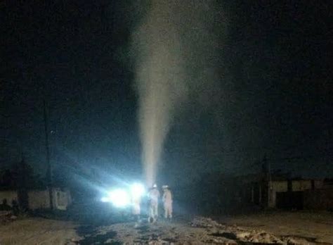 Desalojan A Familias De Tlaxcoapan Hidalgo Por Fuga De Hidrocarburo