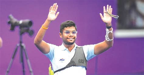 പാരിസ് ഒളിംപിക്‌സ് യോഗ്യത നേടുന്ന ആദ്യ ഭാരത അമ്പെയ്ത്ത് താരമായി ധിരജ്