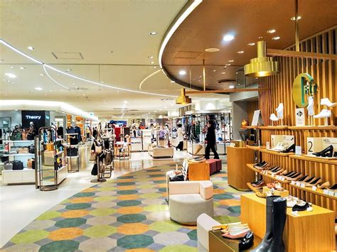新潟伊勢丹 新潟県新潟市中央区八千代 デパート 新潟唯一の百貨店になりました。 グルコミ