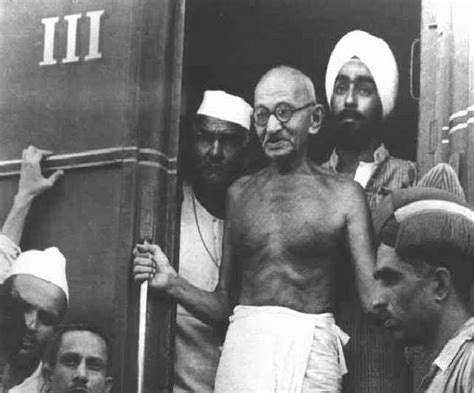 महतम गध न दकषण अफरक क घटन क बद जनए कब कब क रल