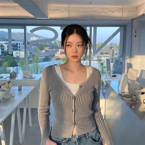 Pin Su 𝐎𝐫𝐢𝐠𝐢𝐧𝐚𝐥 𝐠𝐢𝐫𝐥 𝟏💤