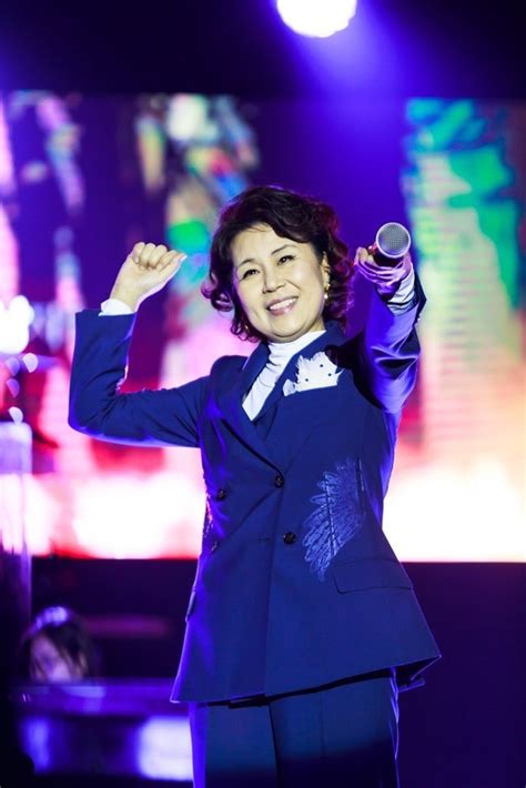 심수봉 ‘불타는 트롯맨 전격 합류 “44년만 첫 오디션 예능” 공식 손에 잡히는 뉴스 눈에 보이는 뉴스 뉴스엔