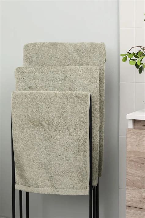 Полотенце Lifestyle Cawo - цена 1180 ₽ купить в интернет-магазине ...